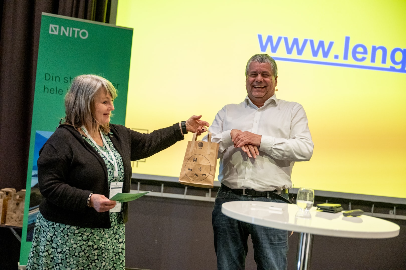 "Jon ga et nyttig perspektiv og engasjerte forsamlingen ...